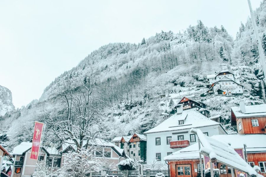 23 Photos Proving that Hallstatt, Austria in Winter is a Fairytale