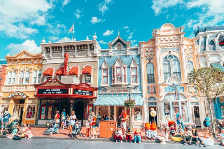 The Ultimate Virtual Disney World Tour: Virtual Vacation to the ...